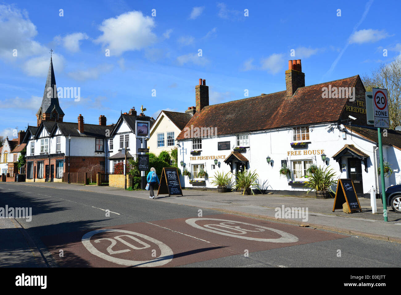 The Perseverance Pub, High Street, Wraysbury, Berkshire, England ...