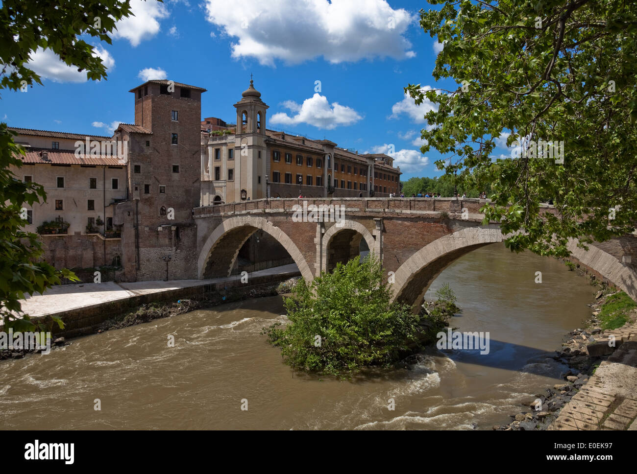 Tiberinsel, Rom, Italien - Tiber Island, Rome, Italy Stock Photo - Alamy