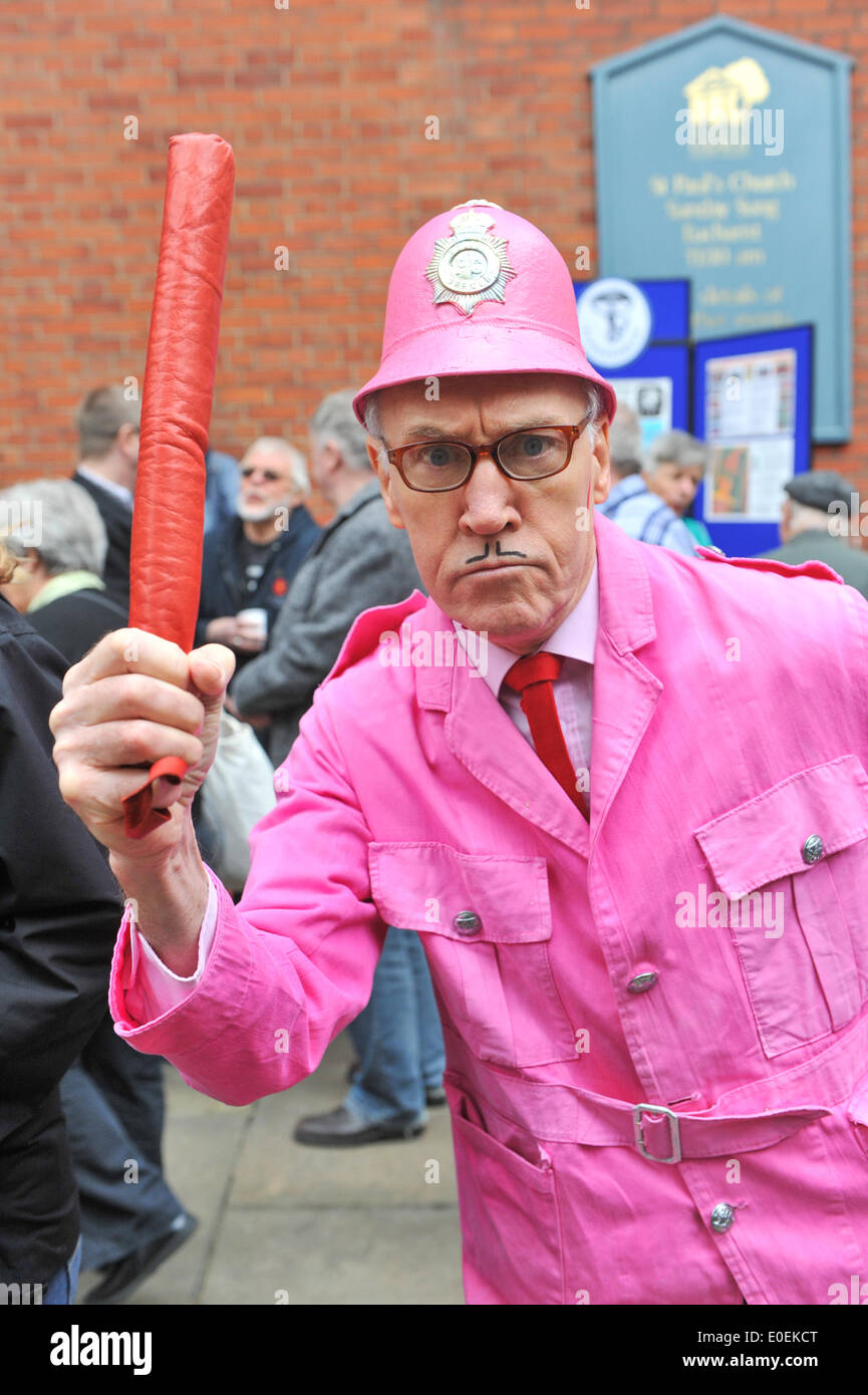Policeman with truncheon hi-res stock photography and images - Alamy