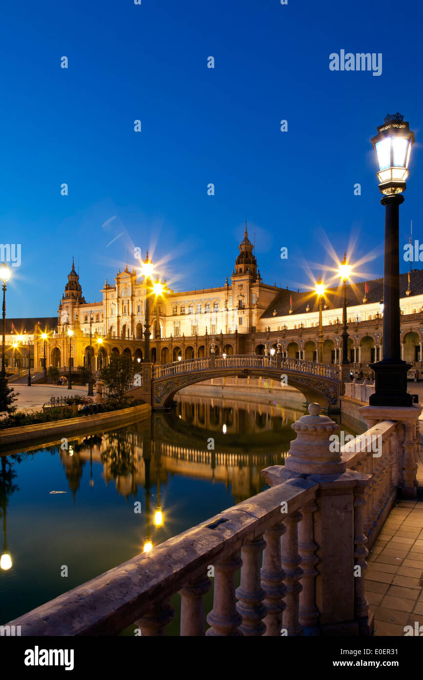 Seville spain water canal hi-res stock photography and images - Alamy