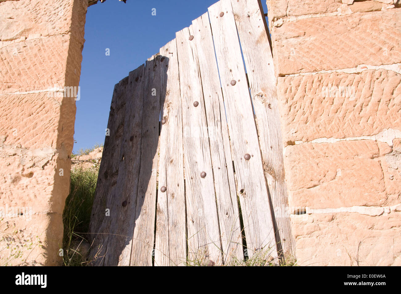 Ramshackle hi-res stock photography and images - Alamy