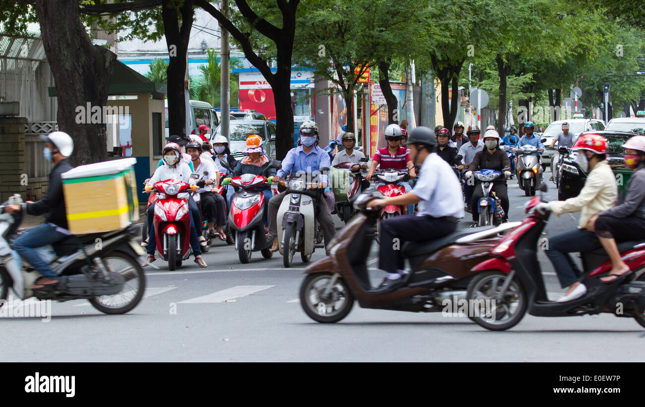 Vietnamese traffic police hi-res stock photography and images - Alamy