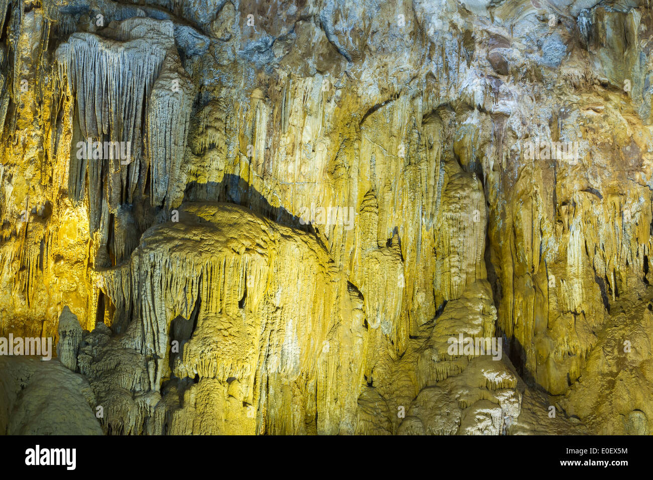 Limestone formations in the Son Doong cave, worlds largest cave ...