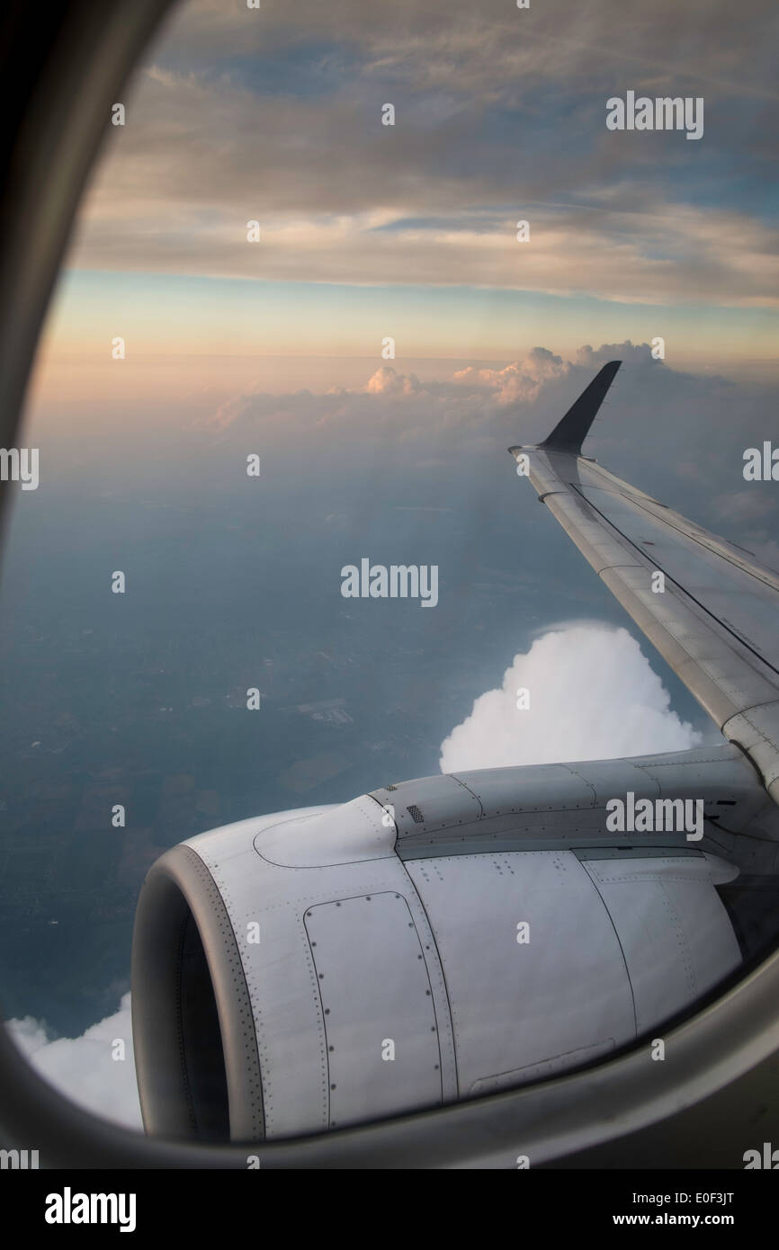 Airplane window view hi-res stock photography and images - Alamy