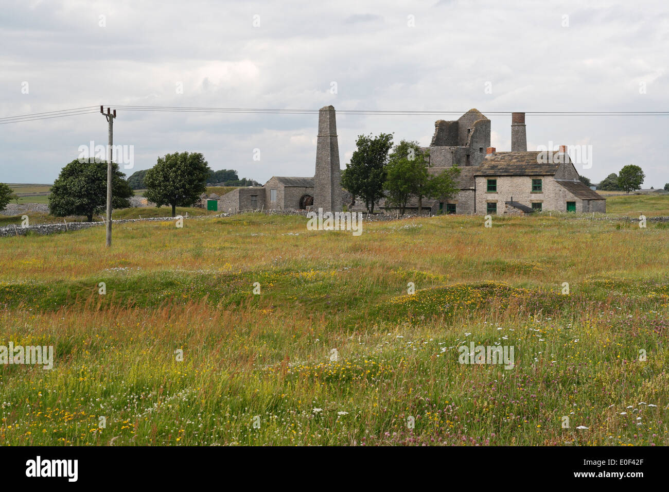 Abandoned mine peak district hi-res stock photography and images - Alamy