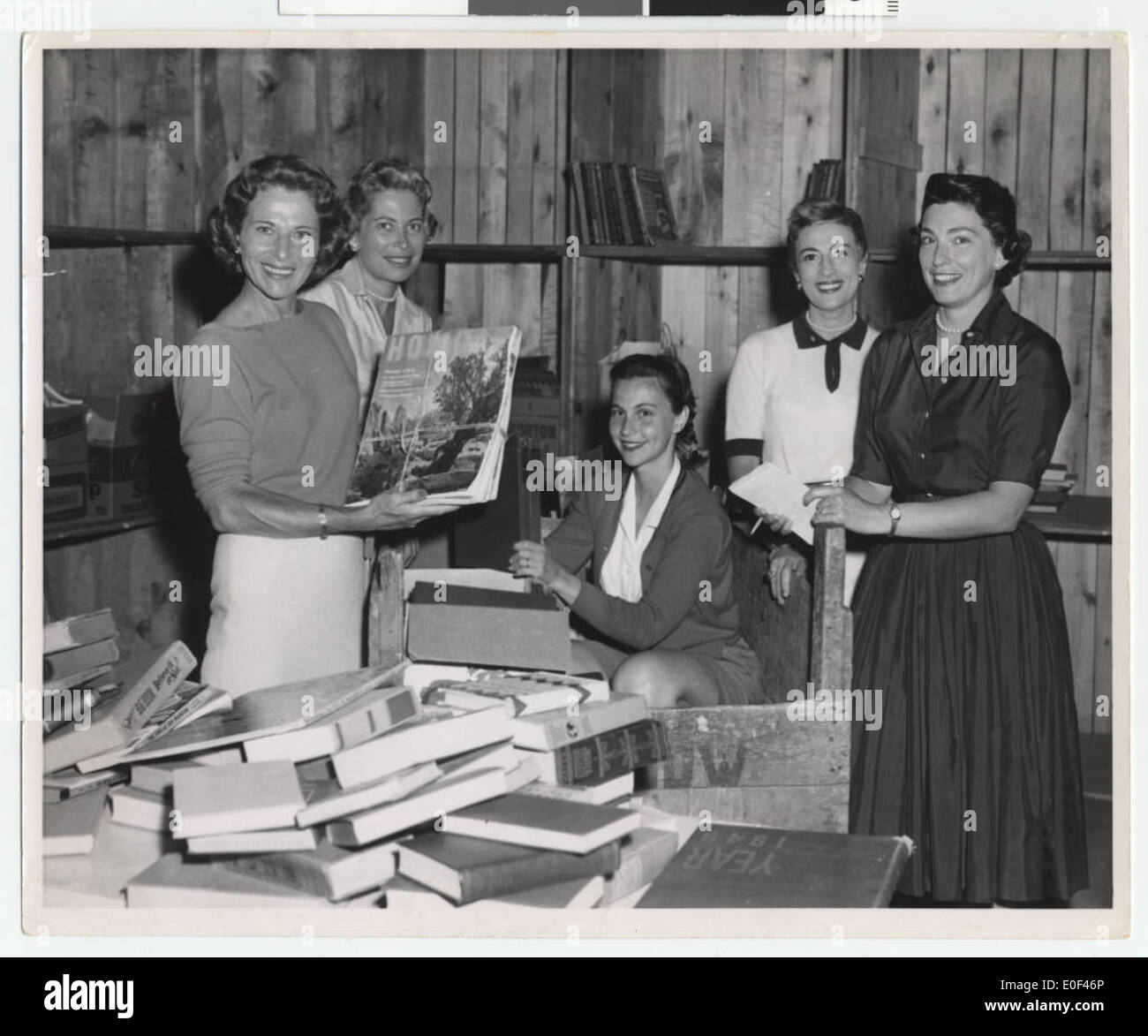 1950s library books hi-res stock photography and images - Alamy