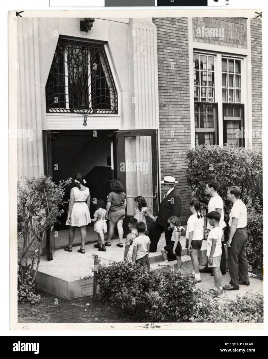 Historical jewish community center hi-res stock photography and images ...