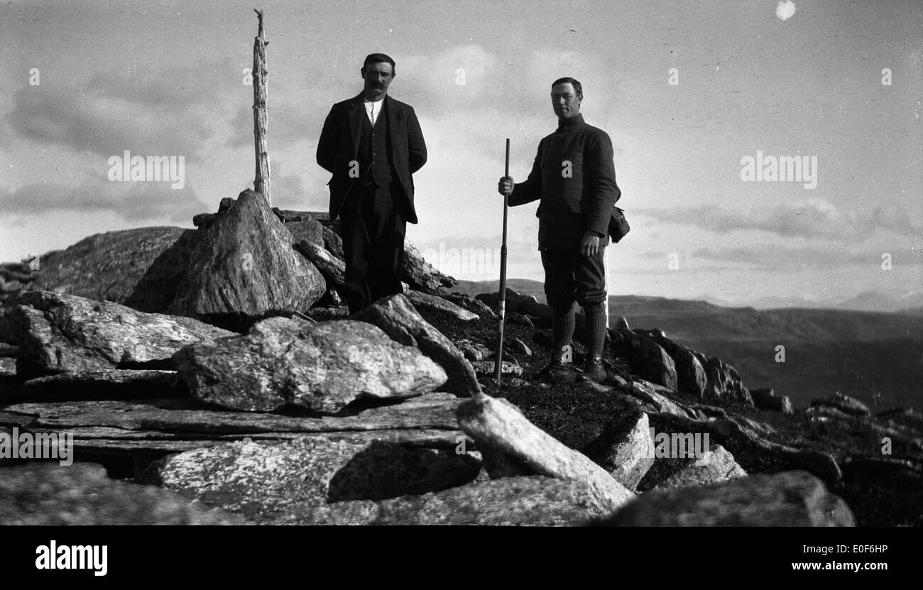 A photograph from 1915 showing hikers at the summit of Veten, a ...