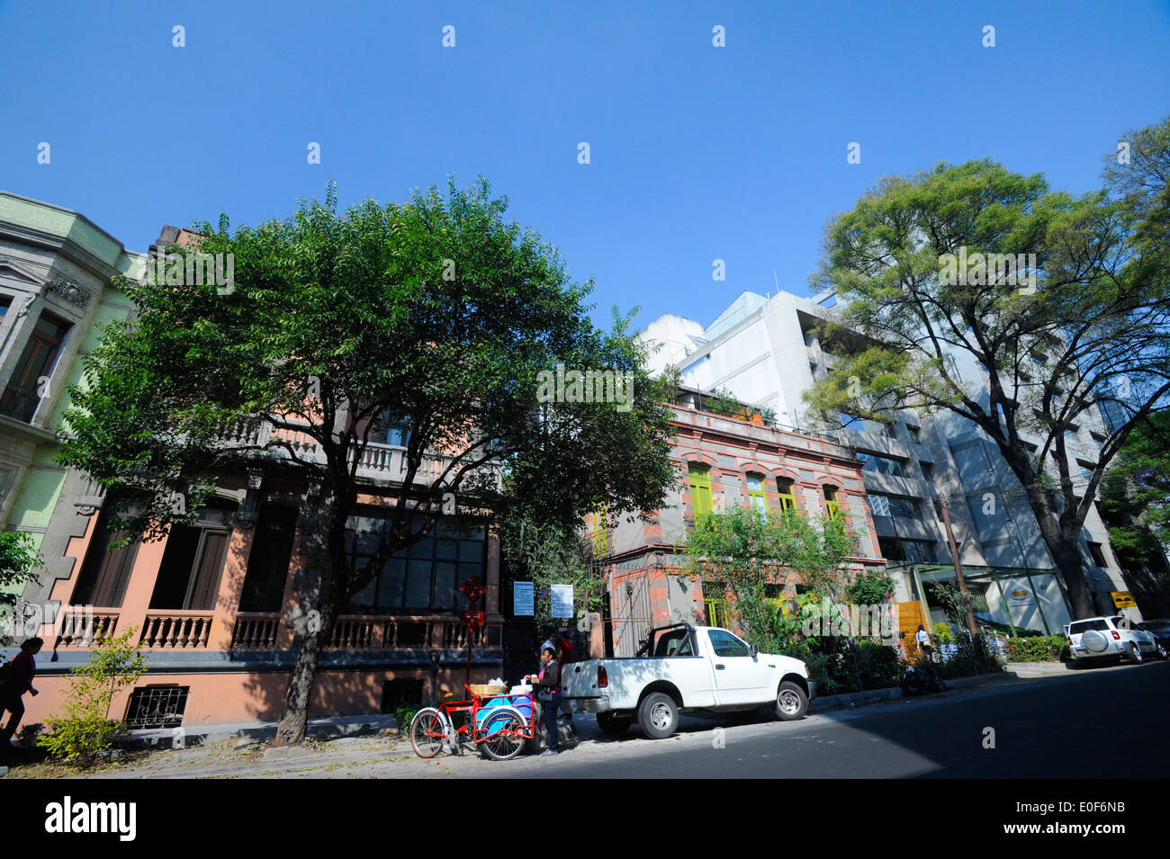 Zona rosa mexico hi-res stock photography and images - Alamy