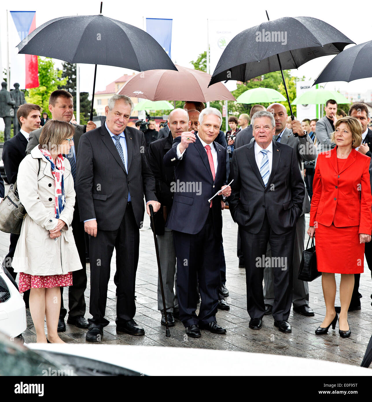 Czech President Milos Zeman (second from left), Skoda Auto CEO Winfried ...