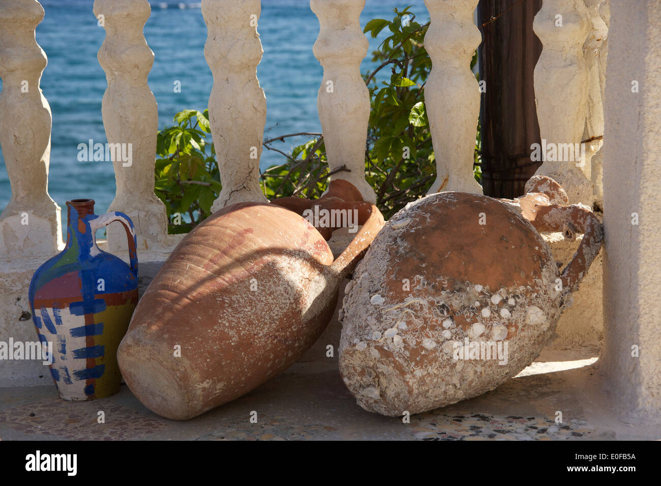 Urns hi-res stock photography and images - Alamy