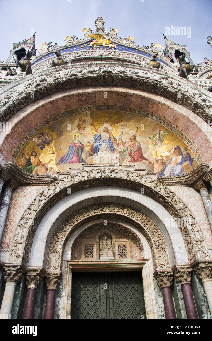 Entrance basilica in venice hi-res stock photography and images - Alamy
