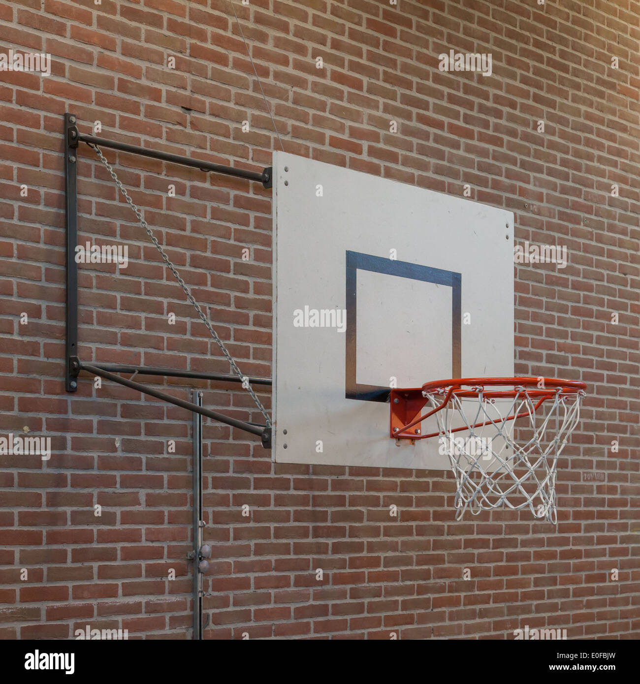 Empty basketball court night hi-res stock photography and images - Alamy