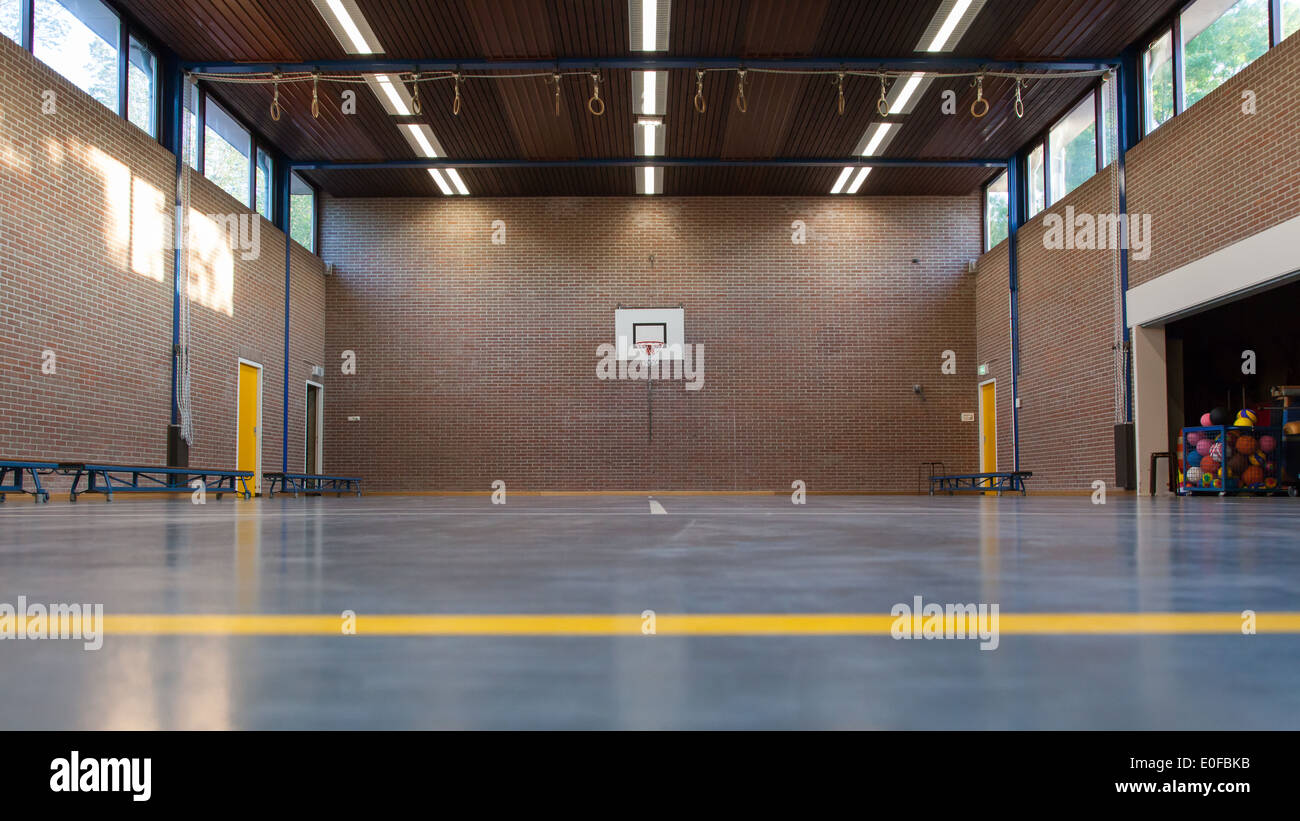 Old school gymnasium interior hi-res stock photography and images - Alamy