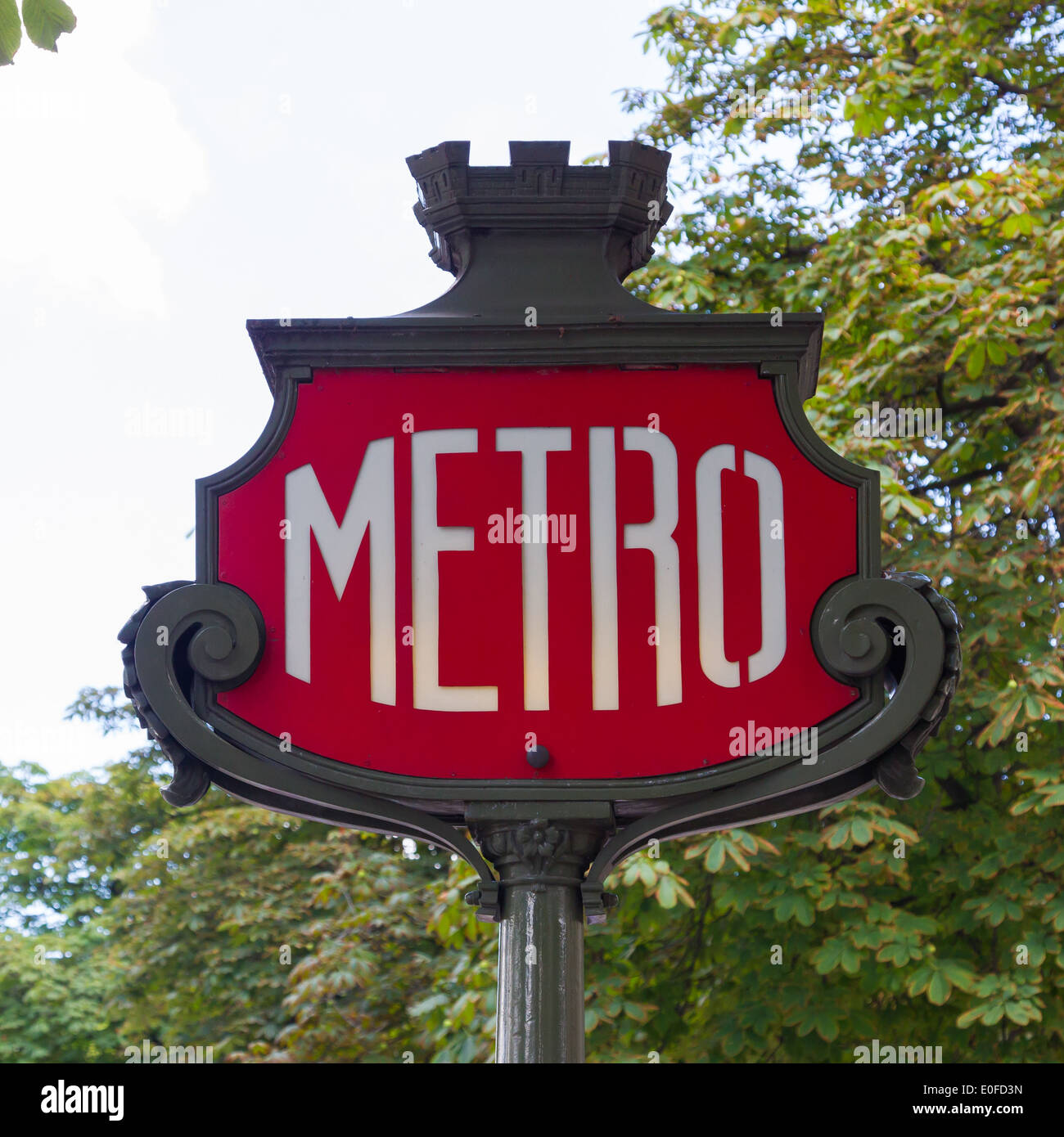 Parisian sign hi-res stock photography and images - Alamy