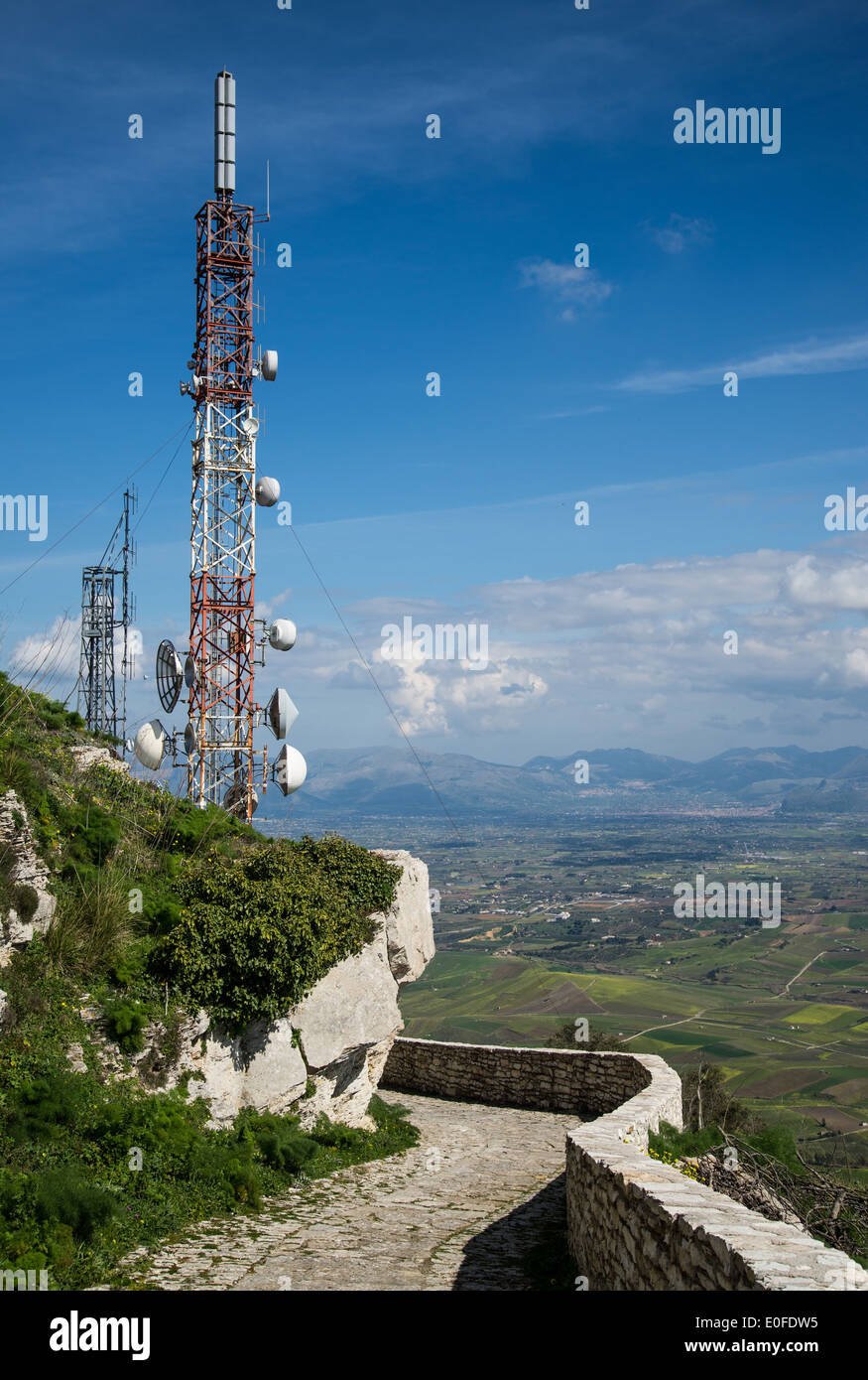 Radio relay system hi-res stock photography and images - Alamy