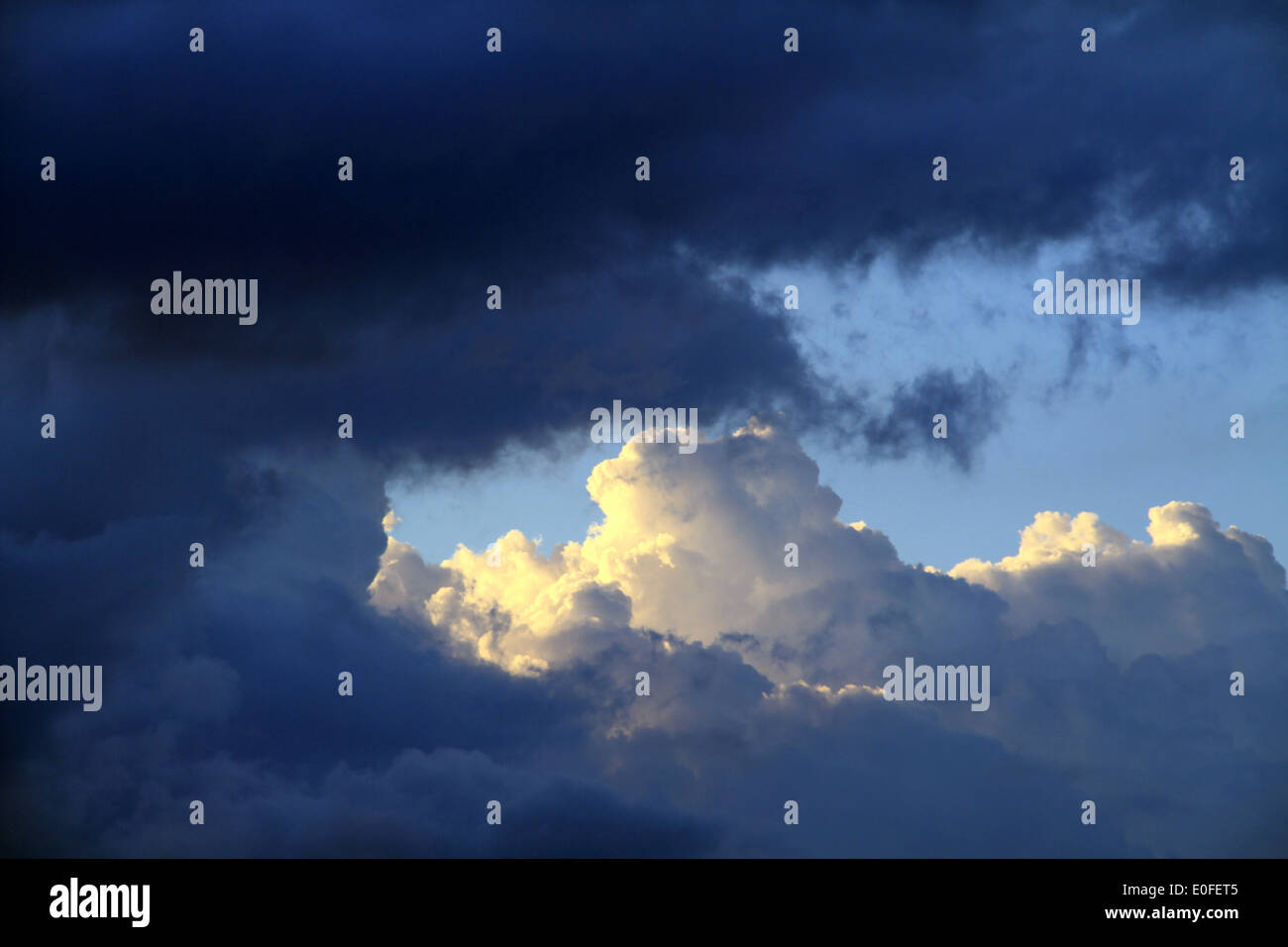 Storm ocean rain clouds hi-res stock photography and images - Alamy