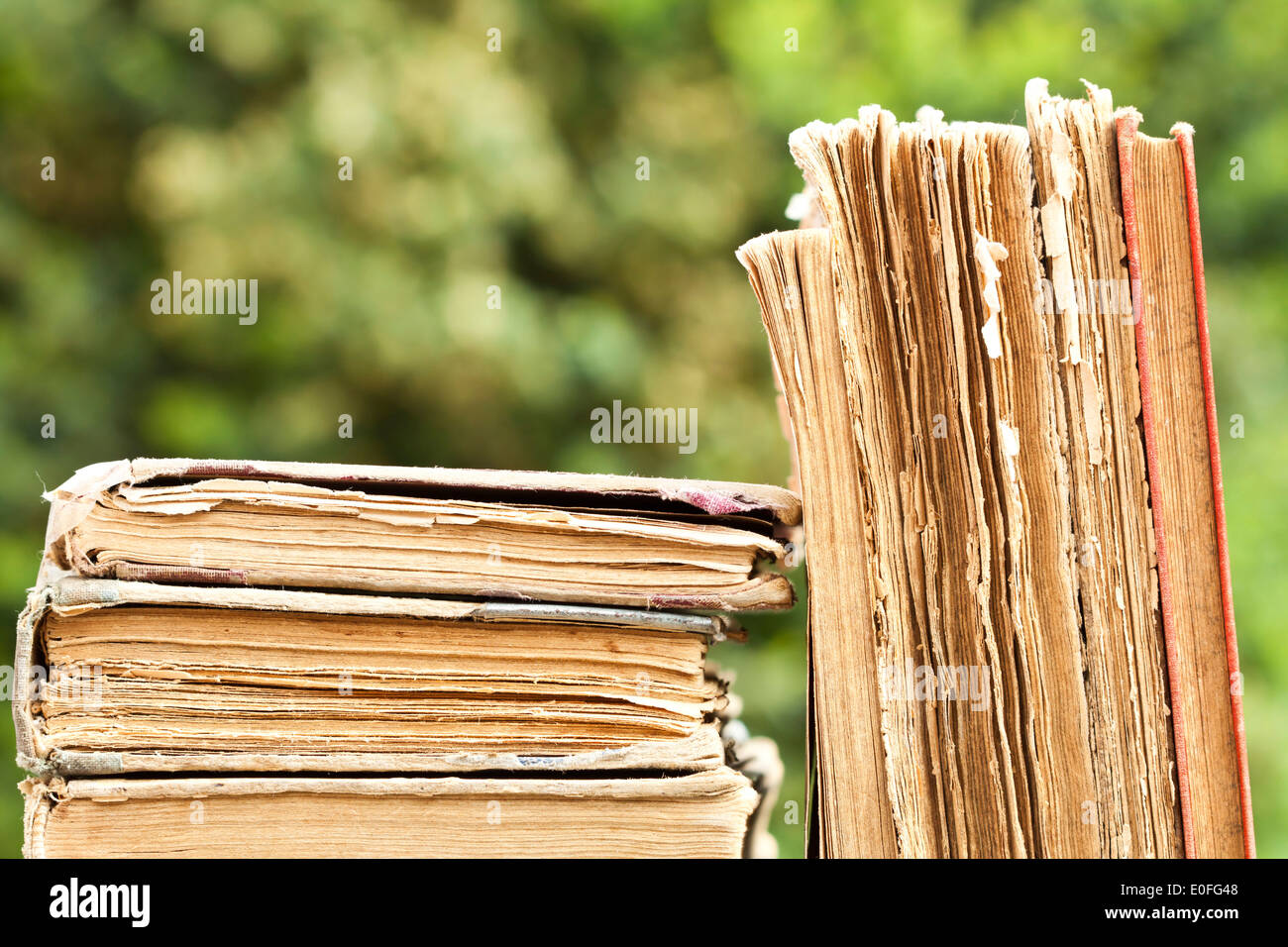 PIle of Old books Stock Photo - Alamy