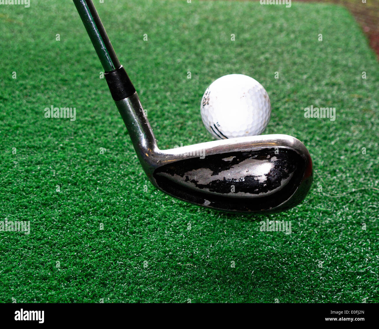Addressing golf ball hi-res stock photography and images - Alamy