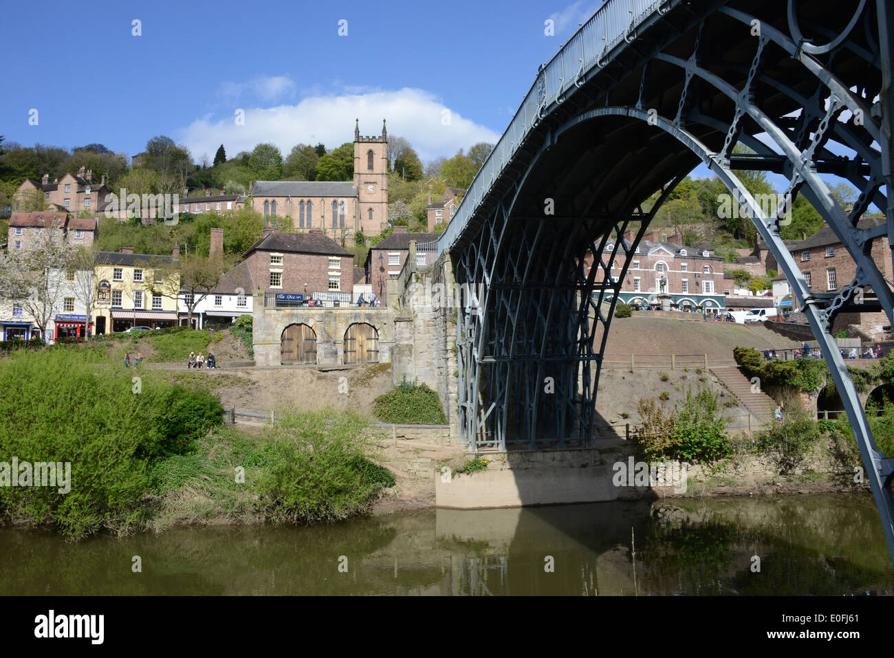 View of the famous iron bridge at Ironbridge, Shropshire, UK Stock ...