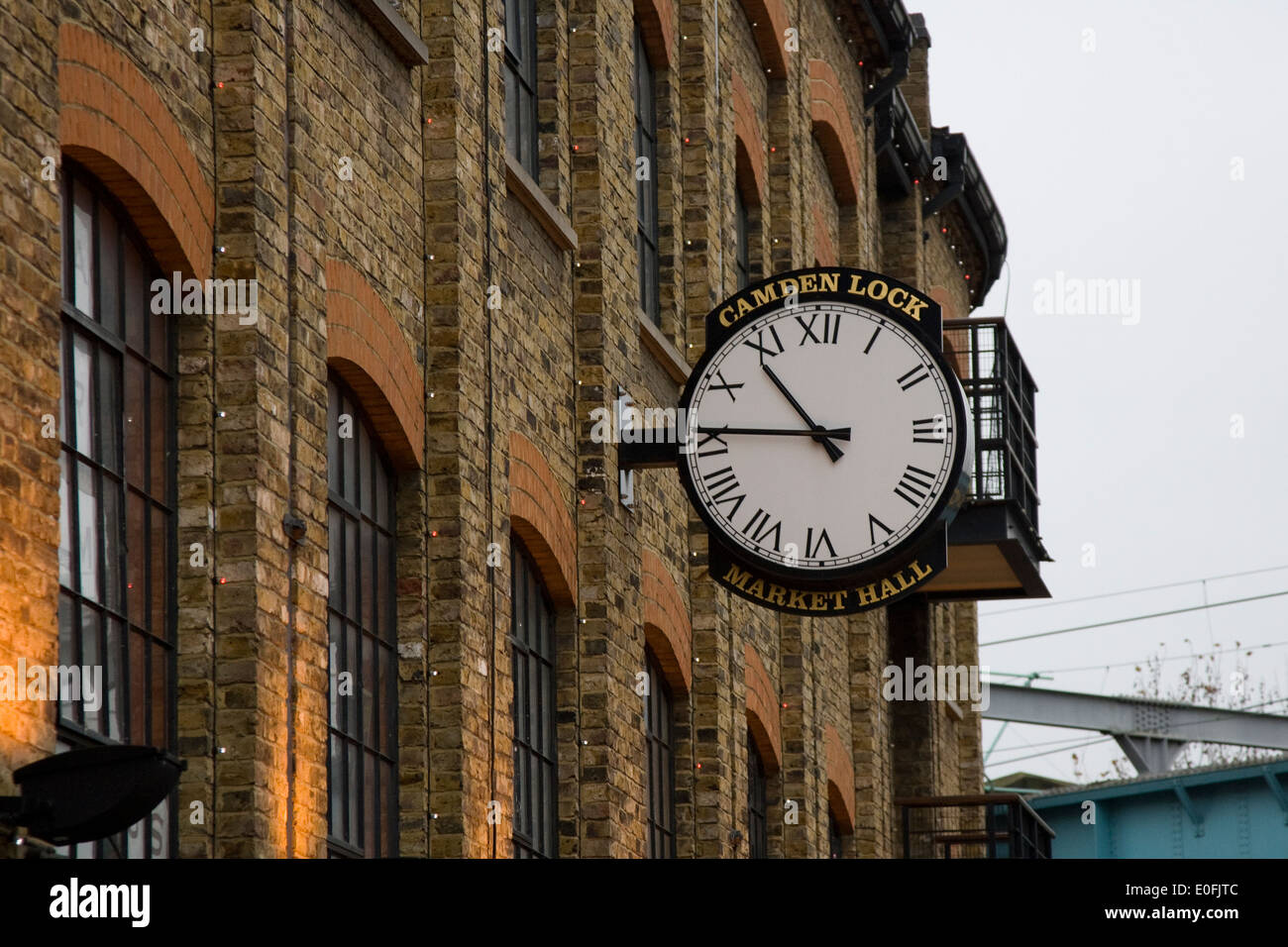 Camden lock clock hi-res stock photography and images - Alamy