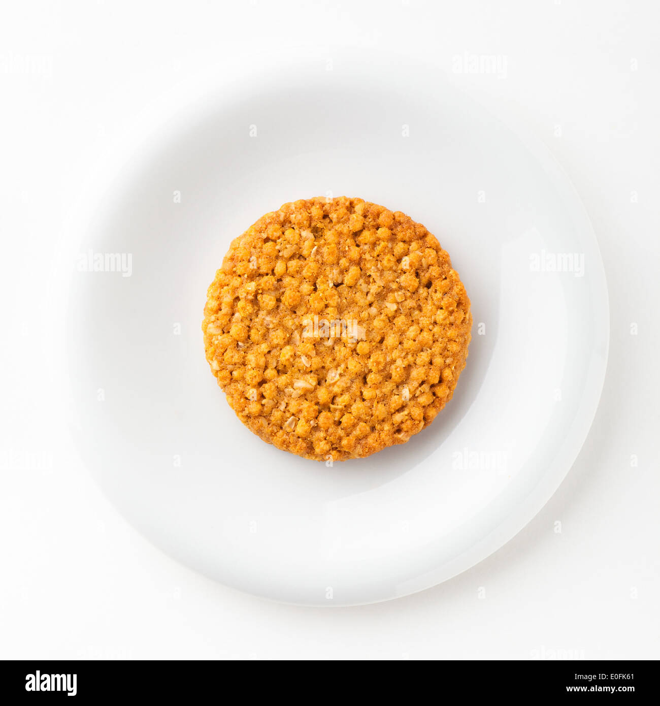 Round dish hi-res stock photography and images - Alamy