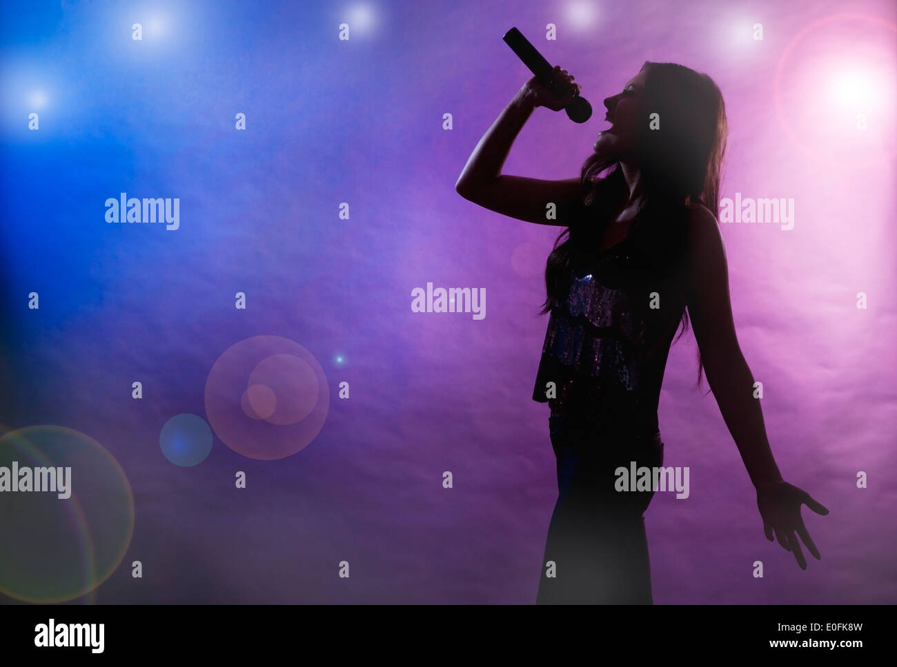 Singing woman silhouette smoke hi-res stock photography and images - Alamy
