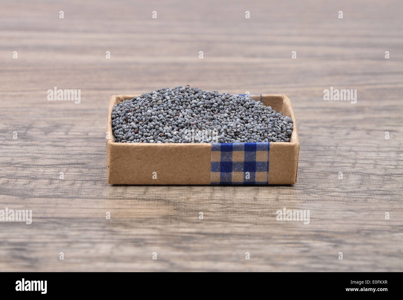 Dry poppy seed box hi-res stock photography and images - Alamy