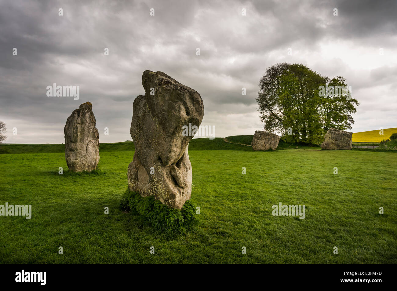Avebury Henge Stone Circle High Resolution Stock Photography and Images ...