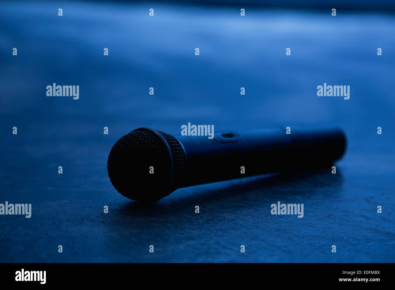 Cordless microphone hi-res stock photography and images - Alamy