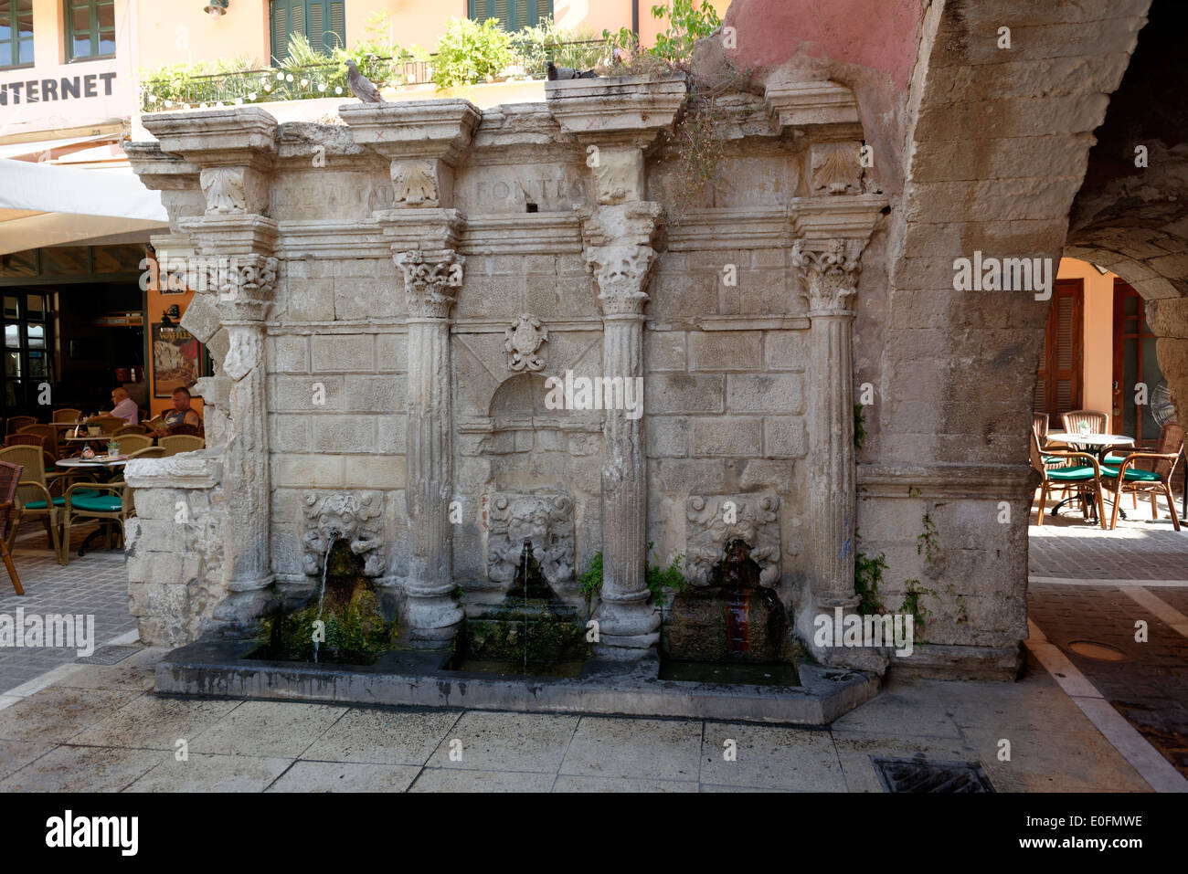 Fountain rimondi hi-res stock photography and images - Alamy