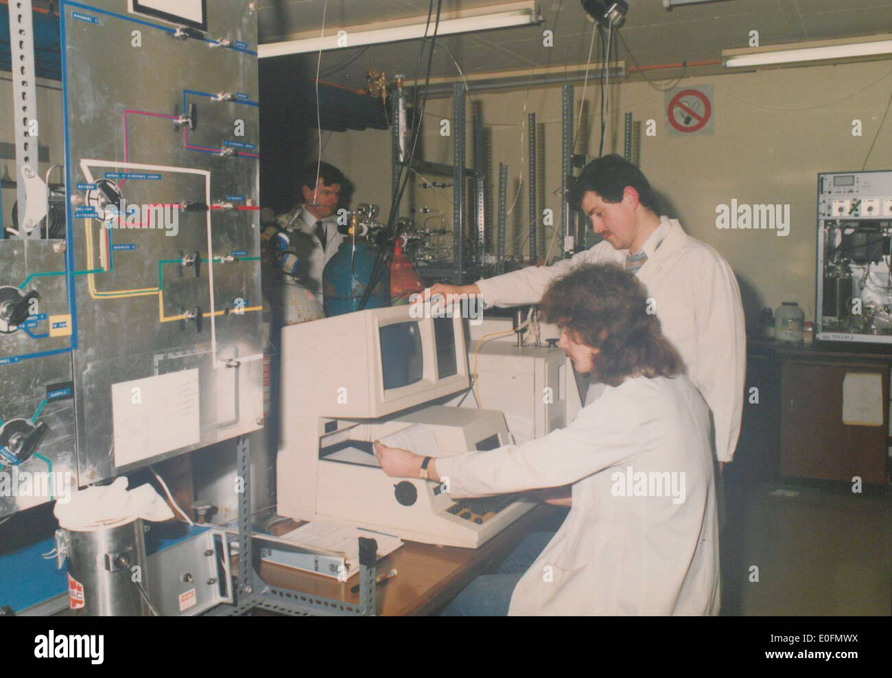 Early chemistry research hi-res stock photography and images - Alamy