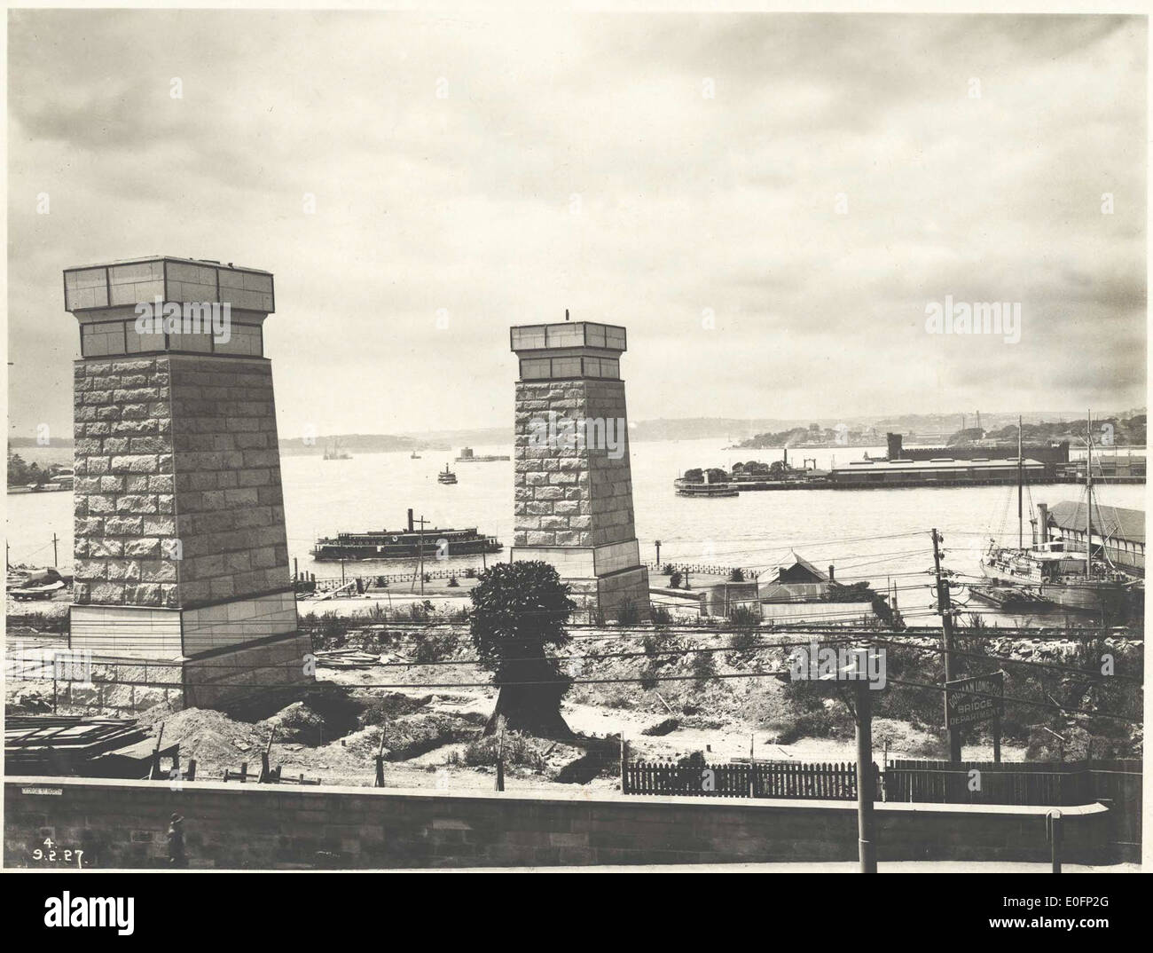 Sydney Harbour Bridge - Piers No.5 and 6, Dawes Point Stock Photo - Alamy