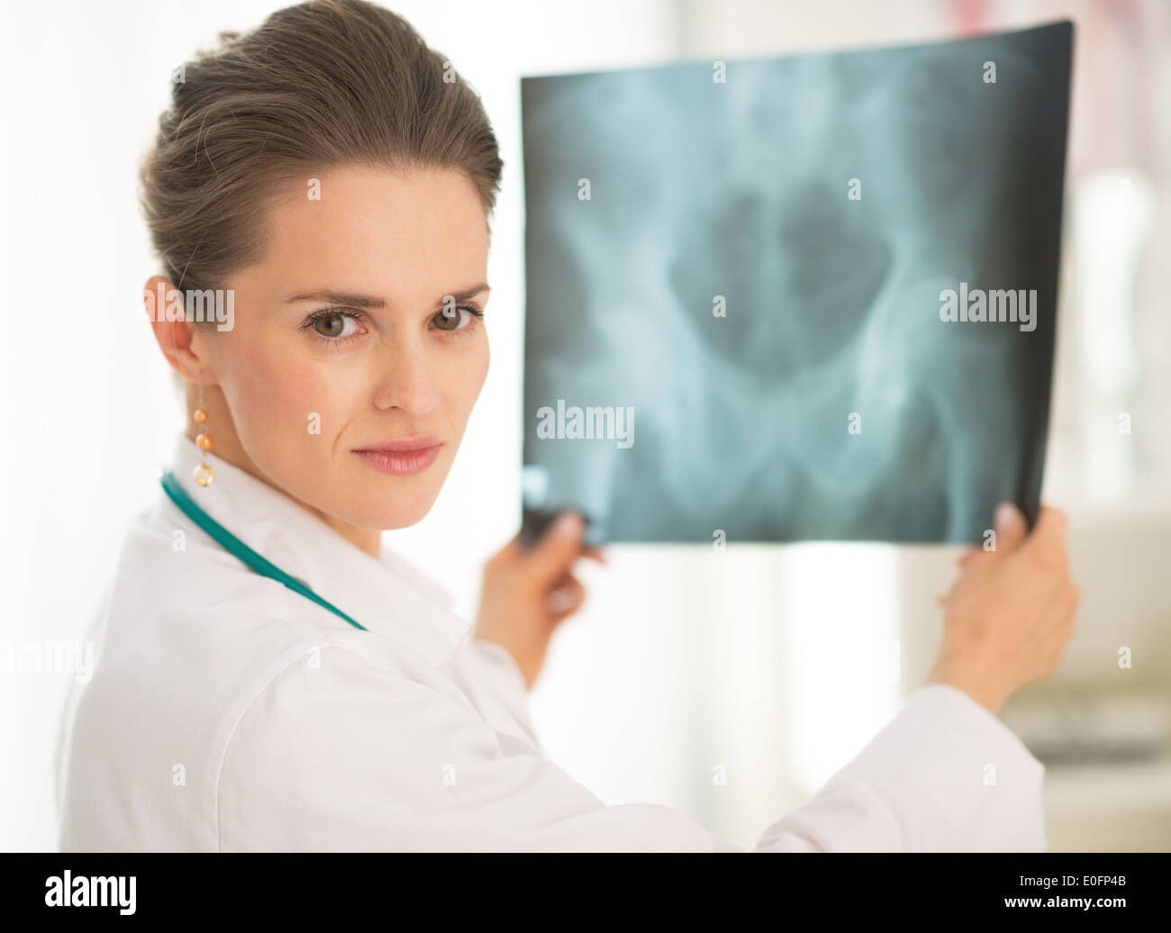 Portrait of medical doctor woman with fluorography Stock Photo - Alamy