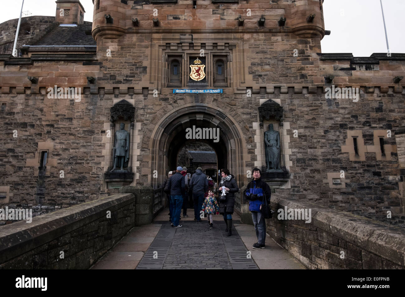 Edinburgh castle entrance hi-res stock photography and images - Alamy
