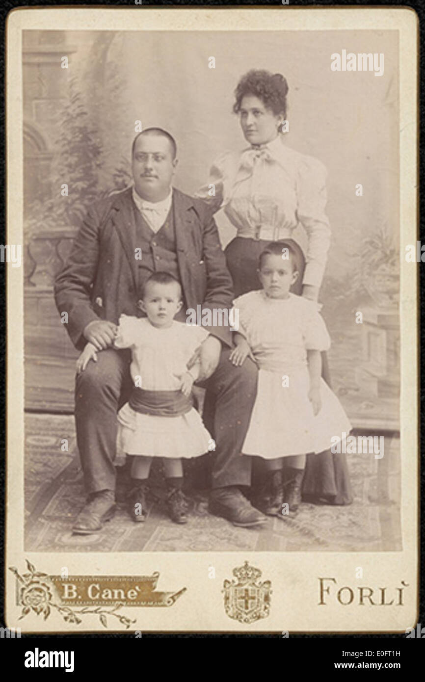 A portrait photograph of Dr. Carlo Franceschi with his family, offering ...