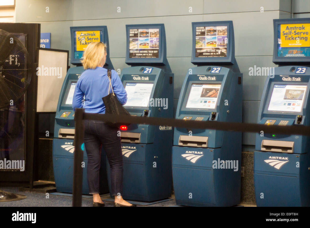 Train ticketing machines hi-res stock photography and images - Alamy