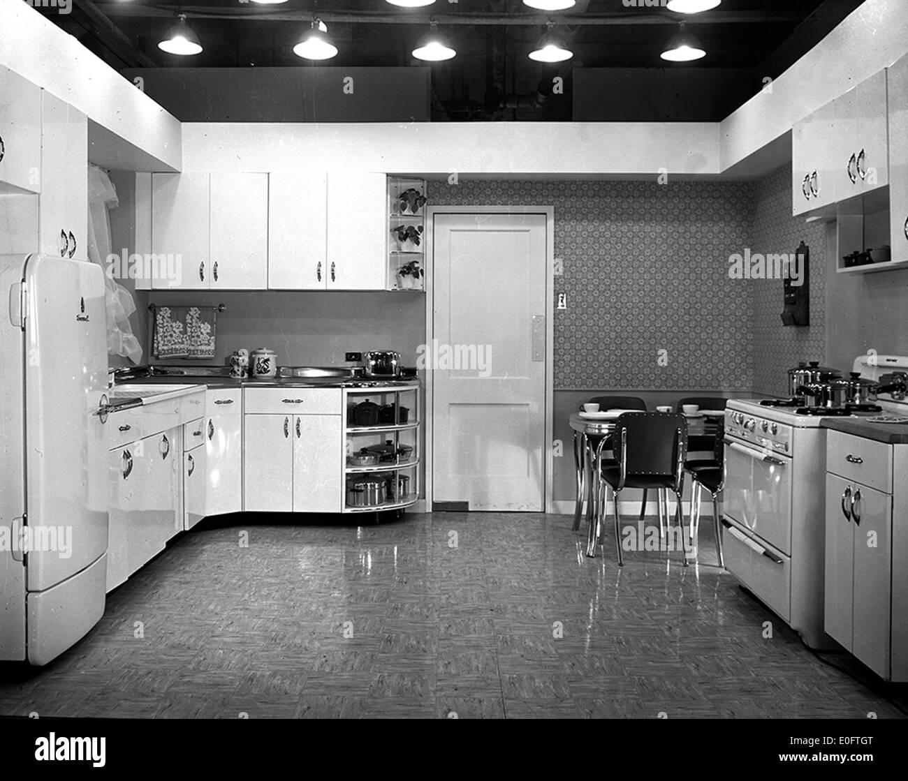 Film set production Black and White Stock Photos & Images - Alamy