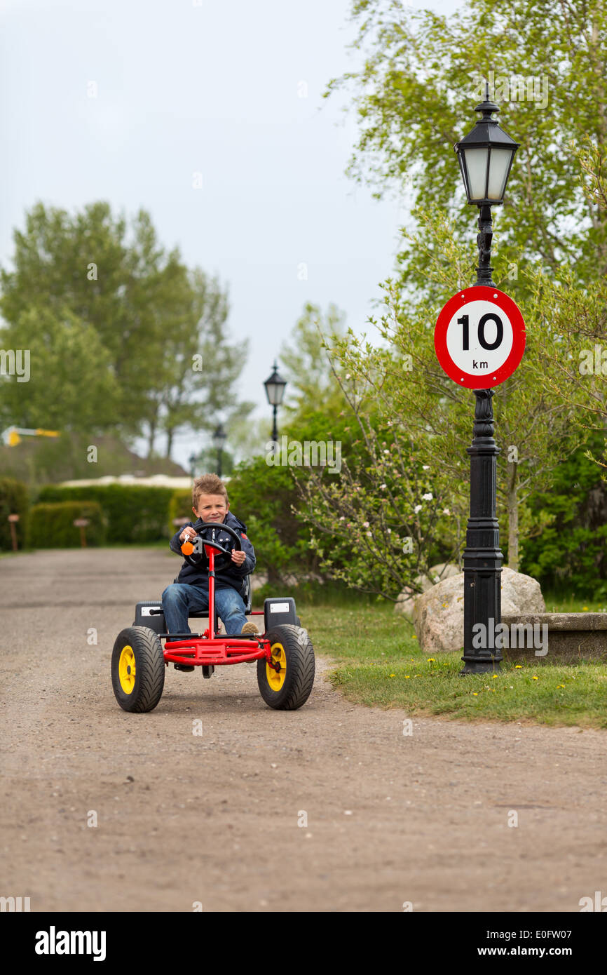 Kids car driving hi-res stock photography and images - Alamy