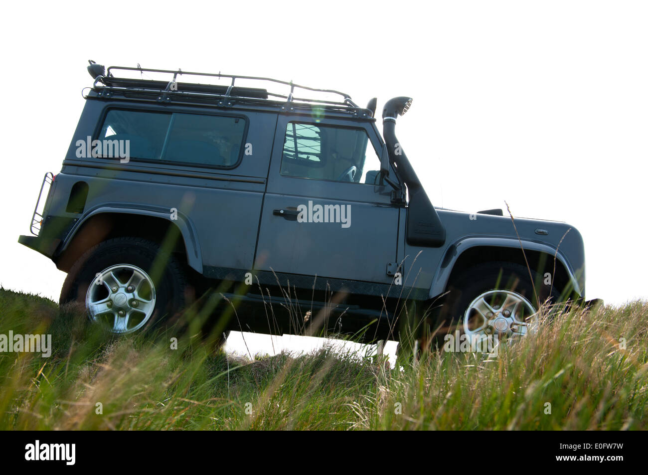 Land rover defender off road hi-res stock photography and images - Alamy