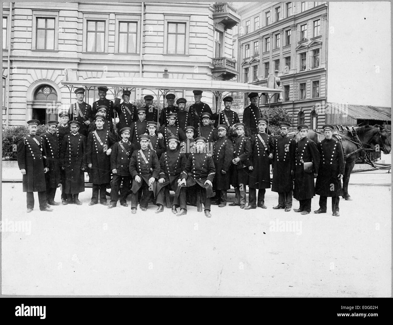 Public transportation scenes in Black and White Stock Photos & Images ...