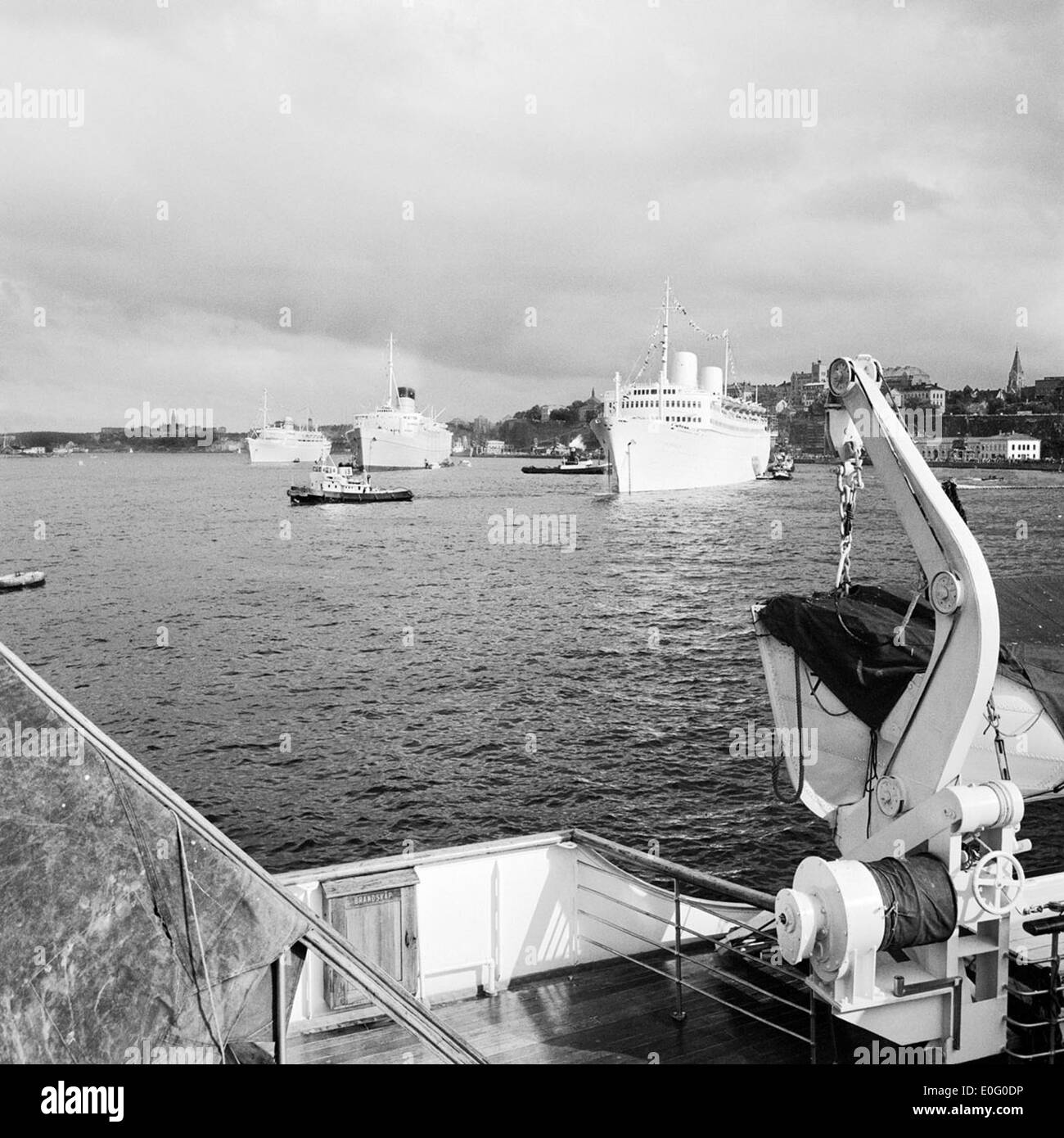1950s ocean liners hi-res stock photography and images - Alamy