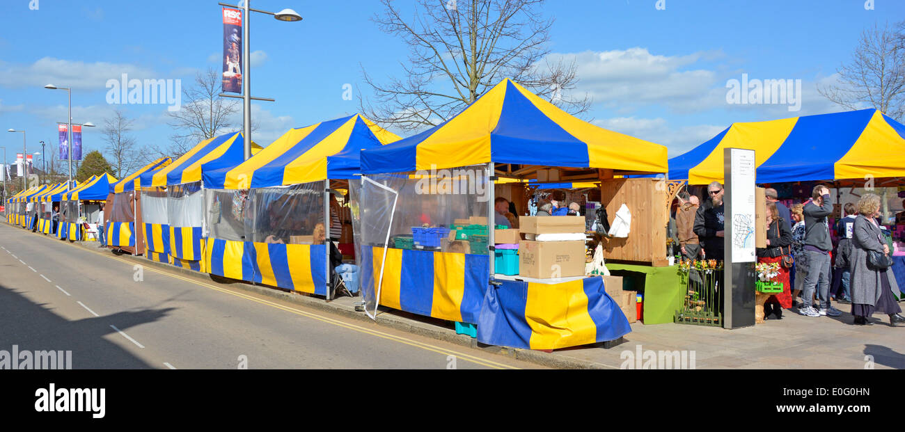 Yellow stall covers hi-res stock photography and images - Alamy