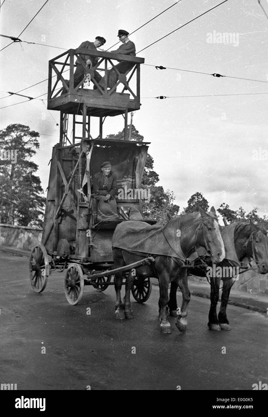 Installation methods Black and White Stock Photos & Images - Alamy