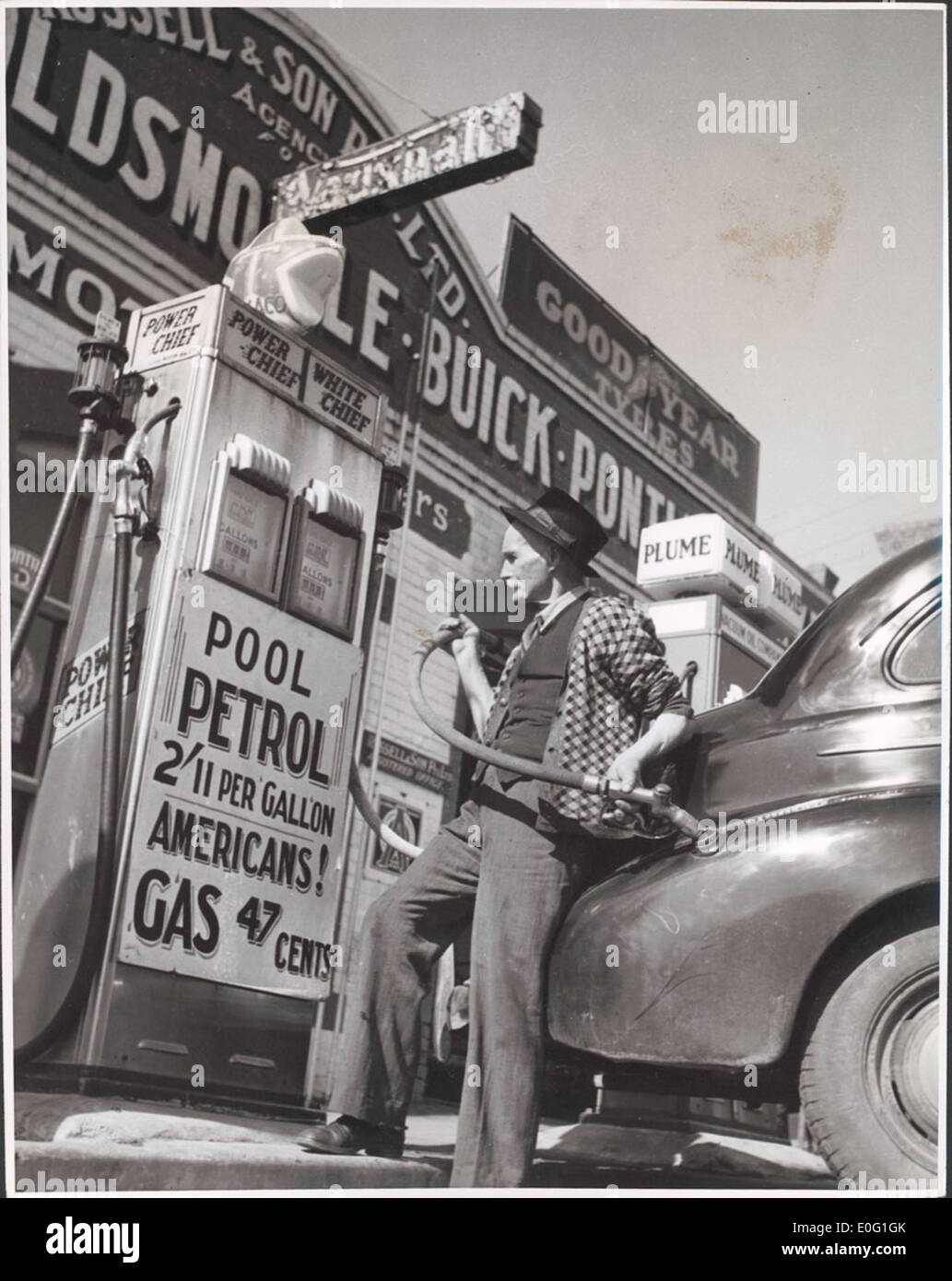 Petrol scarcity hi-res stock photography and images - Alamy