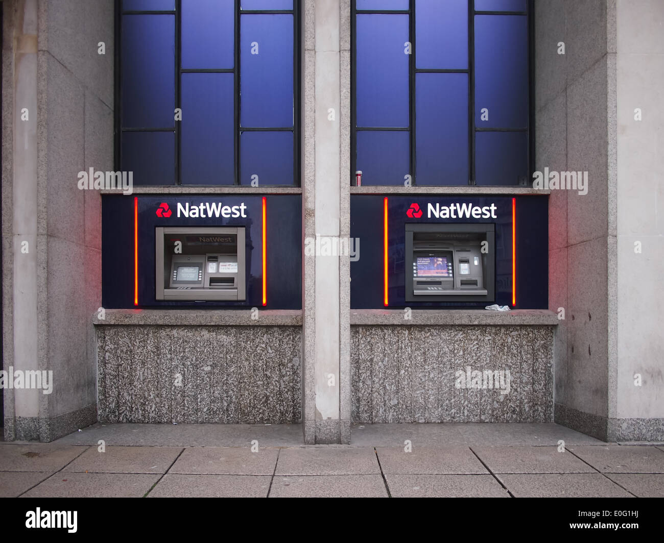 Atm machines hi-res stock photography and images - Alamy