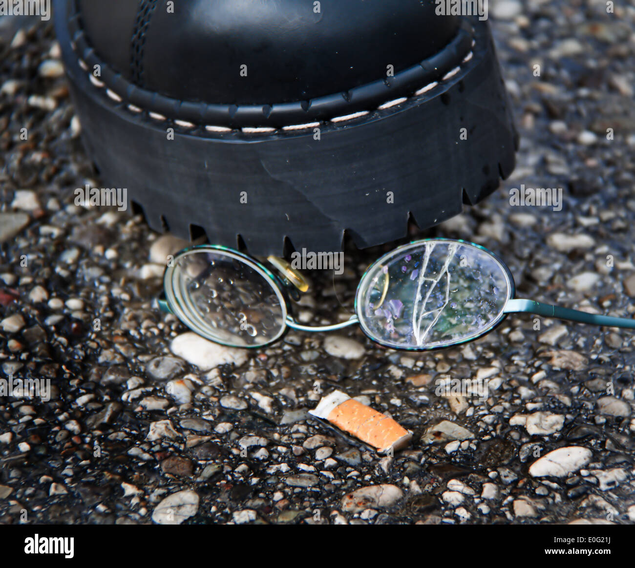 Symbolic picture for Nazi, skinheads and right-wing radicalism ...