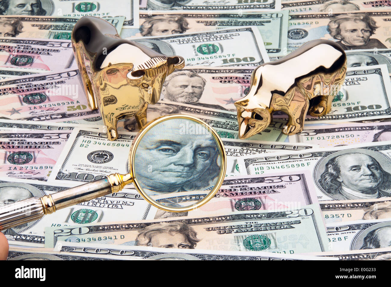 A lot of dollar of bank notes with bull and bear, Viele Dollar ...