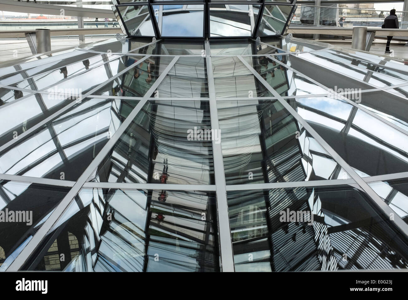 Norman foster glass dome berlin hi-res stock photography and images - Alamy