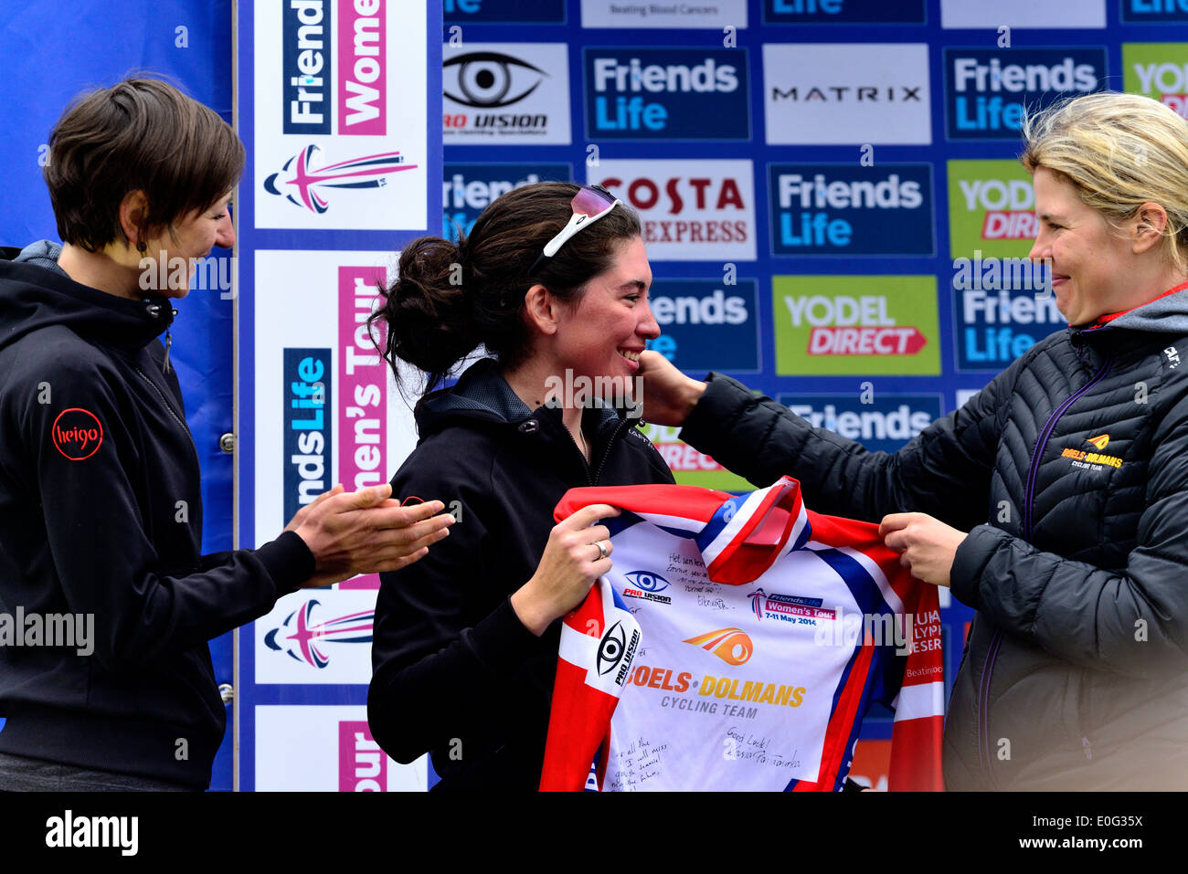 Emma Trott presented with jersey by team after announcing retirement ...